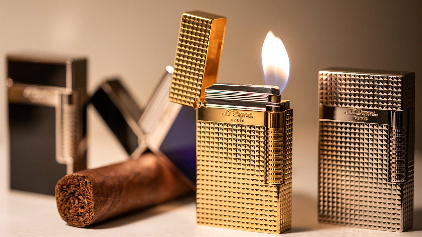 The Evolution of Cling Lighters: From S.T. Dupont's Le Grand Cling to